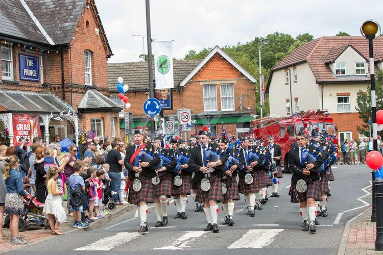 Discover Crowthorne – A Place to Call Home – Berkshire County & Co